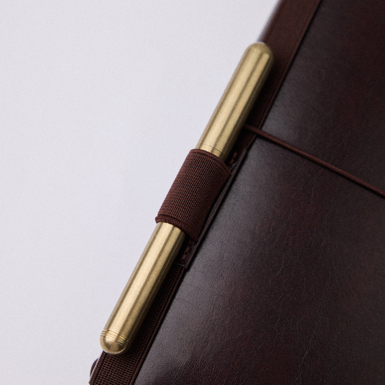 Studio Milligram Elastic Pen Holder